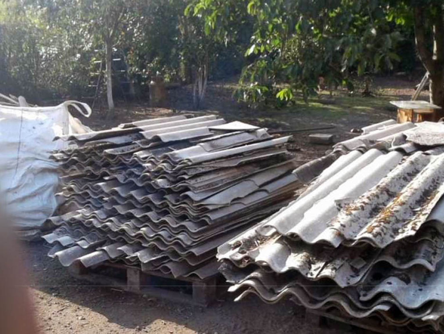 Masz azbest na dachu - wsparcie przy usuwaniu rakotwórczego materiału